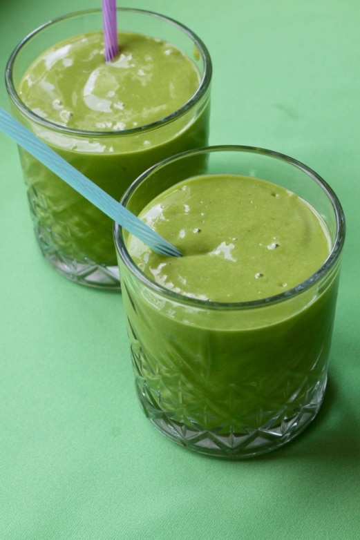 Grøn smoothie med spinat - 100% plantebaseret